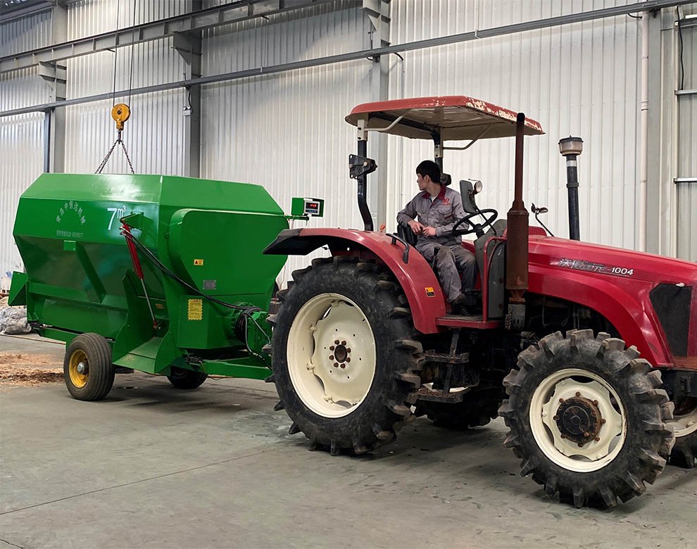 pto-driven-mixing-wagon_sheep tmr feed mixers